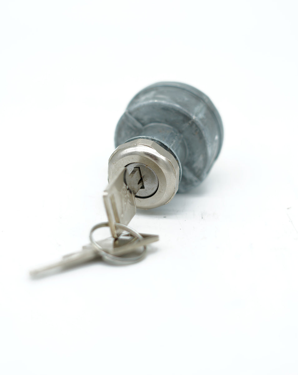 Ignition Switch with Key P/N 6665606 – White Star Machinery