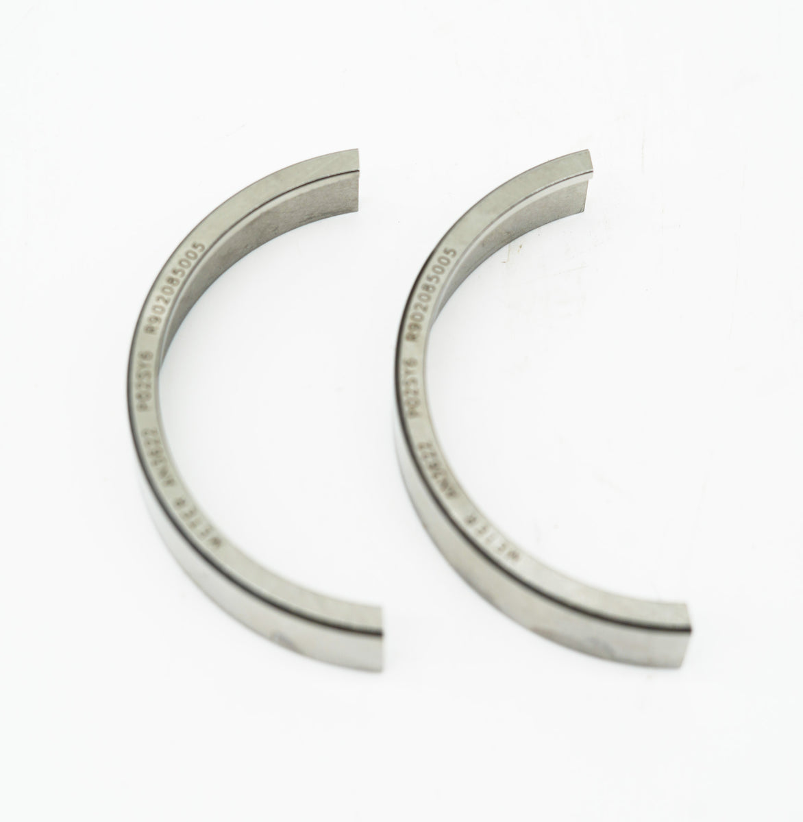 2 HALF BEARINGS P/N 6687956 – White Star Machinery